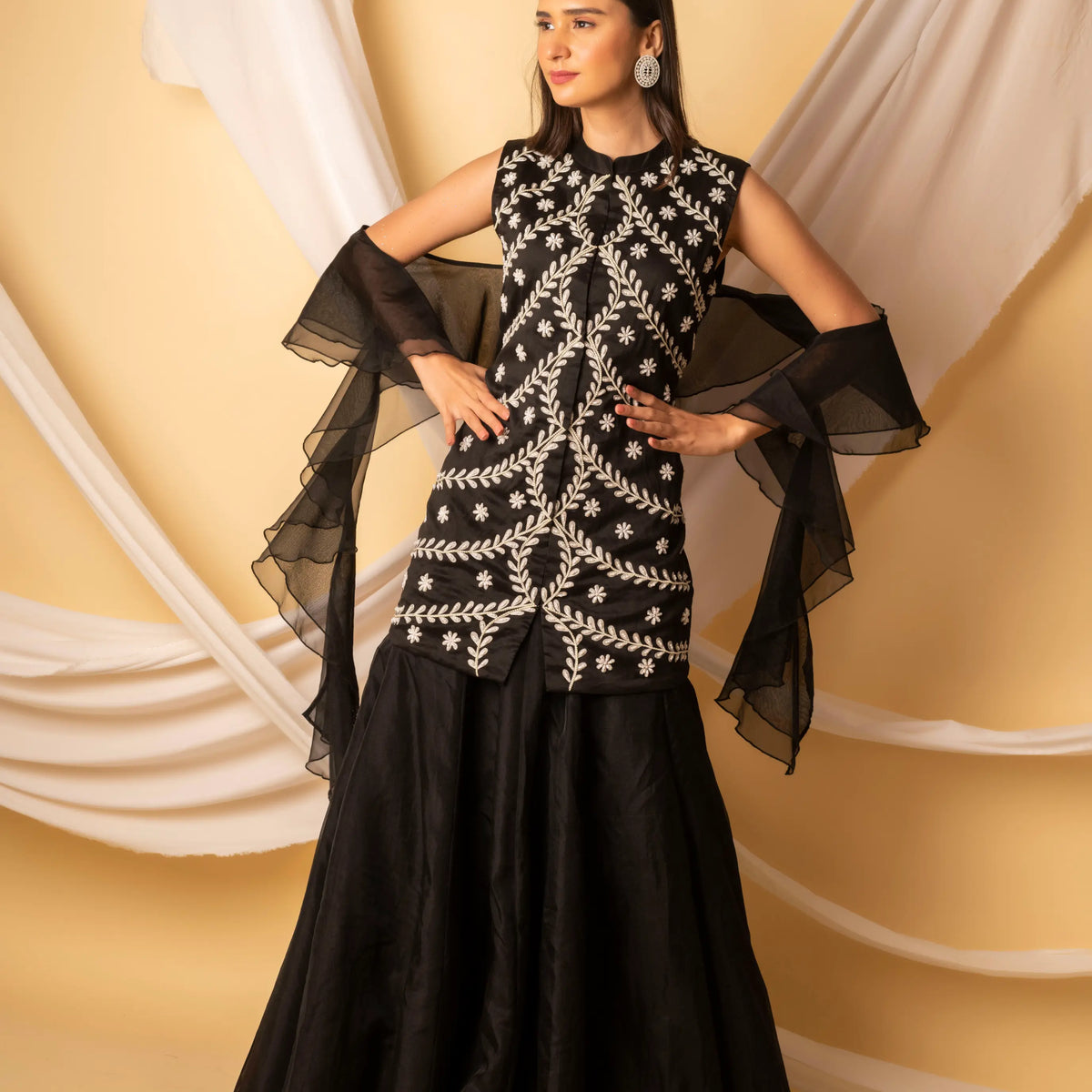 Hirz Kurta With Skirt Set – Midushi Bajoria Label